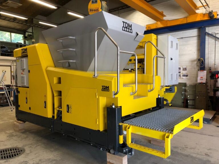 Production of floor slabs by extruder TDM Engineering Oy