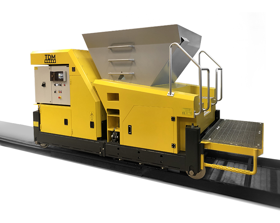 Extruder machine for the production of hollow core slabs